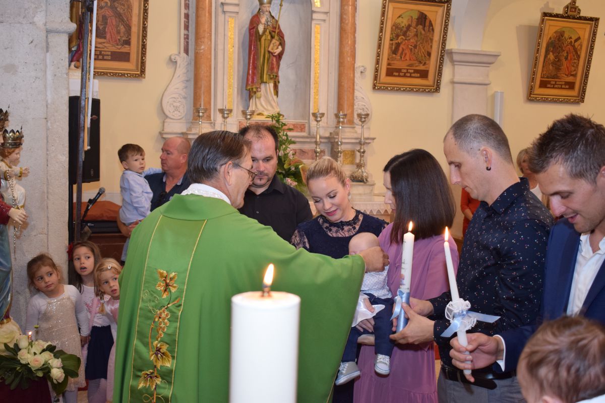 Župa sv. Jurja - KRŠTEN ROKO-JOSIP RADIĆ - Župne aktivnosti